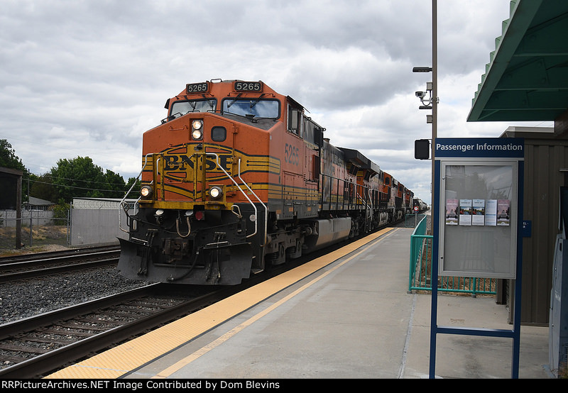 BNSF 5265